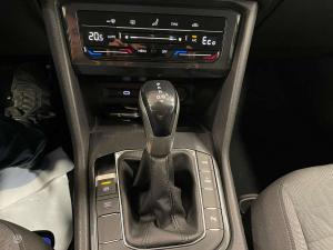 Grey Volkswagen Tiguan 2021 in Vilnius, with an engine capacity of 1.40 L and mileage of 146 thousand km for 18513 €, photo 14 on AUTOMOTO.COM.LV