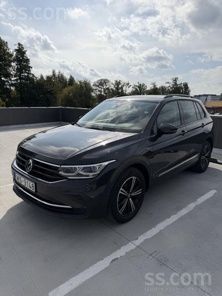 Pelēks Volkswagen Tiguan 2021 Rīga, ar dzinēja tilpumu 1.50 L un nobraukumu 133 tūkst. km par 22500 €, foto 1 vietnē AUTOMOTO.COM.LV