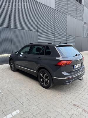 Pelēks Volkswagen Tiguan 2021 Rīga, ar dzinēja tilpumu 1.50 L un nobraukumu 133 tūkst. km par 22500 €, foto 5 vietnē AUTOMOTO.COM.LV