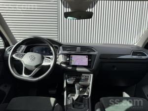 Pelēks Volkswagen Tiguan 2021 Rīga, ar dzinēja tilpumu 1.50 L un nobraukumu 133 tūkst. km par 22500 €, foto 6 vietnē AUTOMOTO.COM.LV