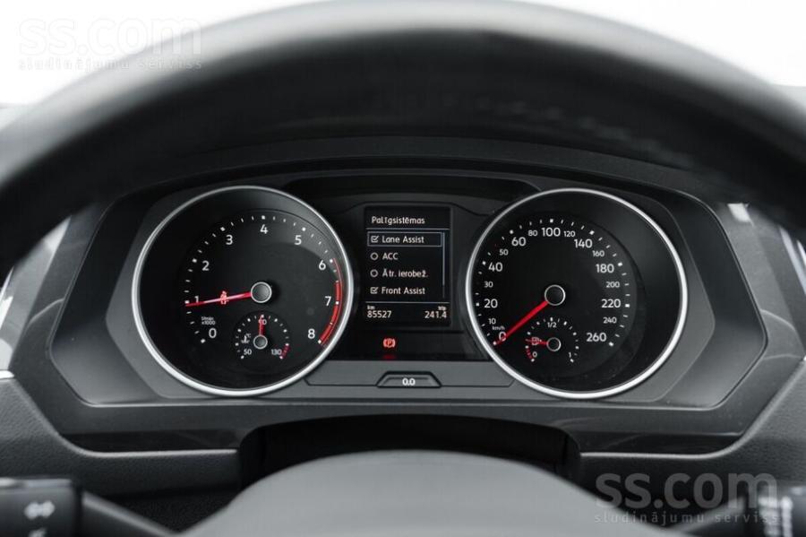 Grey Volkswagen Tiguan 2021 in Riga, with an engine capacity of 1.50 L and mileage of 84 thousand km for 19350 €, photo 12 on AUTOMOTO.COM.LV
