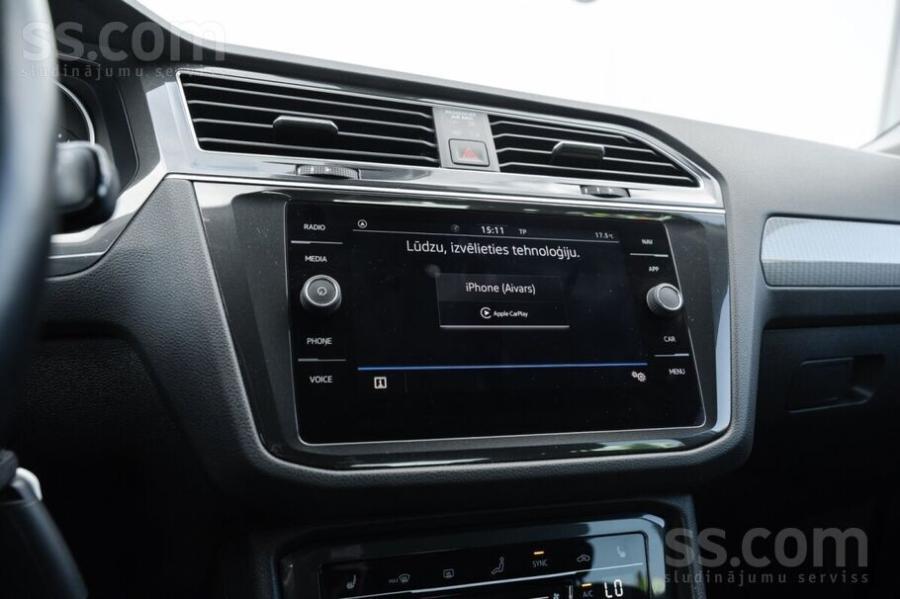Grey Volkswagen Tiguan 2021 in Riga, with an engine capacity of 1.50 L and mileage of 84 thousand km for 19350 €, photo 19 on AUTOMOTO.COM.LV
