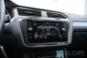 Grey Volkswagen Tiguan 2021 in Riga, with an engine capacity of 1.50 L and mileage of 84 thousand km for 19350 €, photo 20 on AUTOMOTO.COM.LV