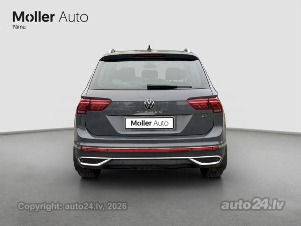 Volkswagen Tiguan 2021 in Parnu on AUTOMOTO.COM.LV Grey Volkswagen Tiguan 2021 in Parnu, with an engine capacity of 2.00 L and mileage of 107 thousand km for 26900 €, photo 5 on AUTOMOTO.COM.LV