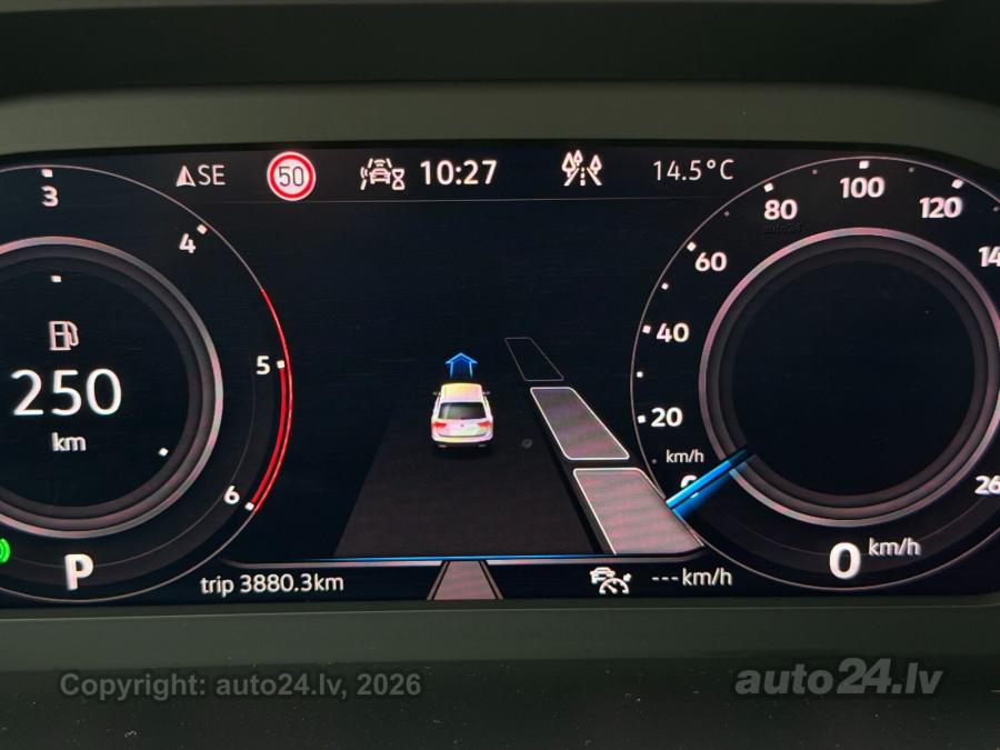 Grey Volkswagen Tiguan 2021 in Parnu, with an engine capacity of 2.00 L and mileage of 107 thousand km for 26900 €, photo 10 on AUTOMOTO.COM.LV