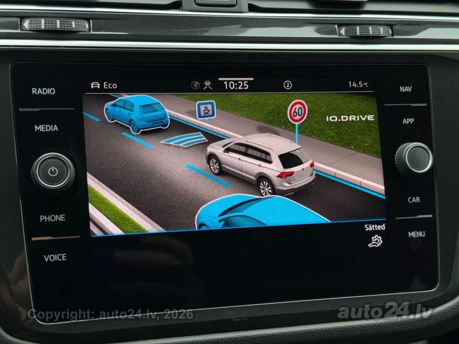 Grey Volkswagen Tiguan 2021 in Parnu, with an engine capacity of 2.00 L and mileage of 107 thousand km for 26900 €, photo 13 on AUTOMOTO.COM.LV