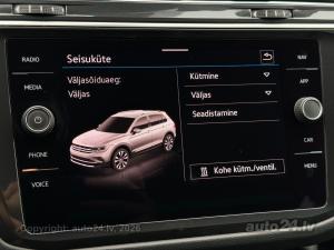 Grey Volkswagen Tiguan 2021 in Parnu, with an engine capacity of 2.00 L and mileage of 107 thousand km for 26900 €, photo 14 on AUTOMOTO.COM.LV