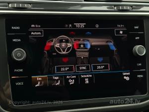 Grey Volkswagen Tiguan 2021 in Parnu, with an engine capacity of 2.00 L and mileage of 107 thousand km for 26900 €, photo 18 on AUTOMOTO.COM.LV