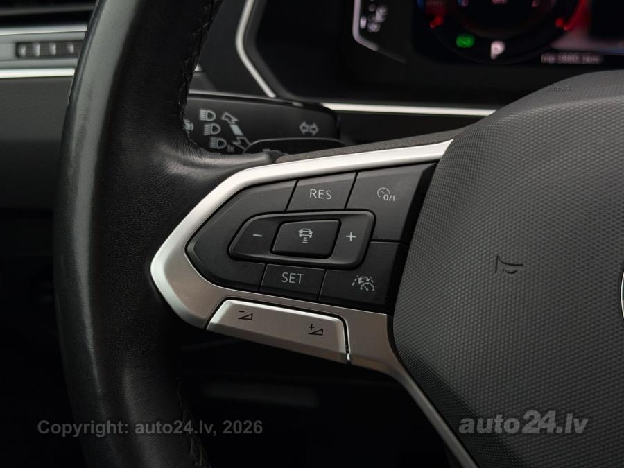 Grey Volkswagen Tiguan 2021 in Parnu, with an engine capacity of 2.00 L and mileage of 107 thousand km for 26900 €, photo 23 on AUTOMOTO.COM.LV