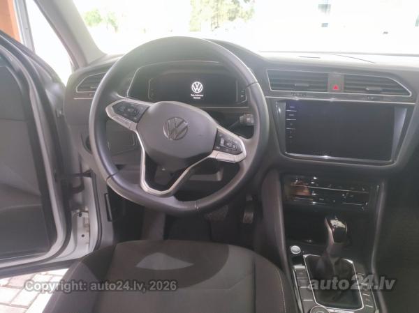 Pelēks Volkswagen Tiguan 2021 Repina, ar dzinēja tilpumu 2.00 L un nobraukumu 87 tūkst. km par 26700 €, foto 8 vietnē AUTOMOTO.COM.LV
