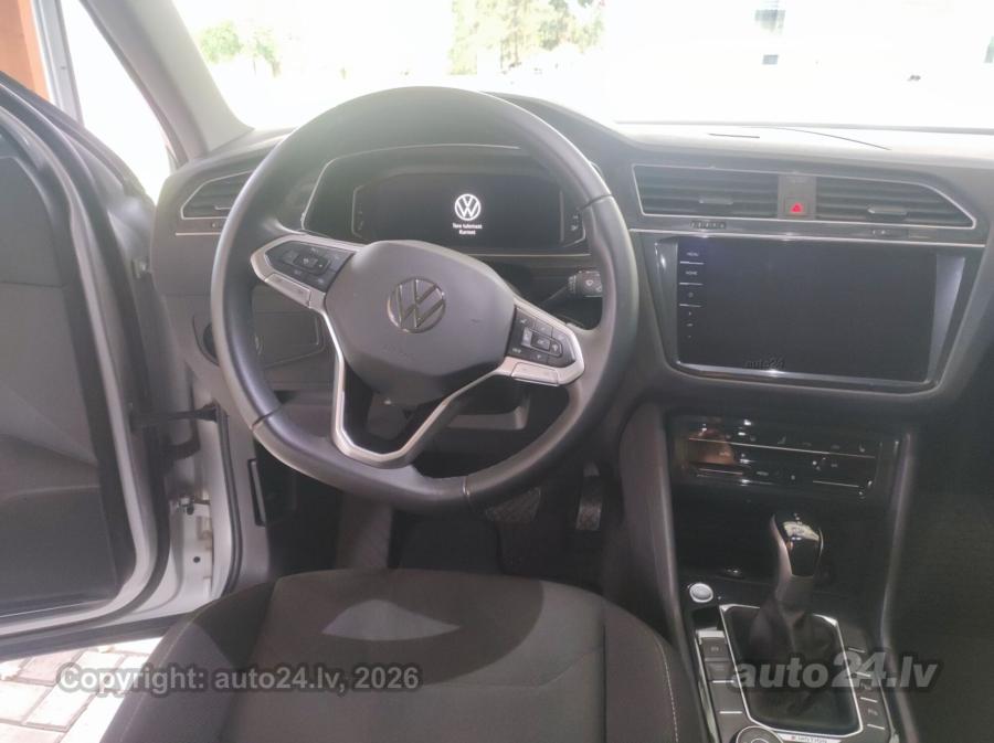 Pelēks Volkswagen Tiguan 2021 Repina, ar dzinēja tilpumu 2.00 L un nobraukumu 87 tūkst. km par 26700 €, foto 8 vietnē AUTOMOTO.COM.LV