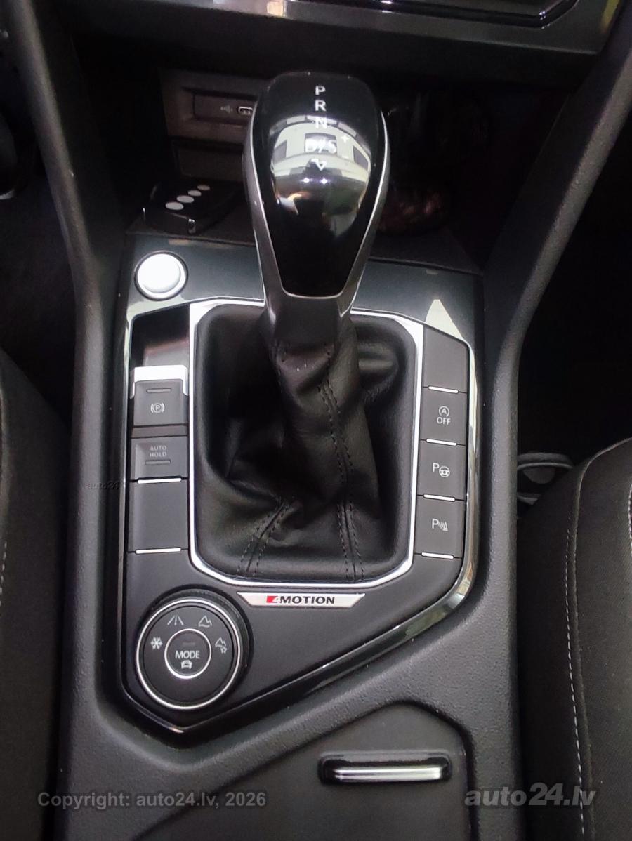 Pelēks Volkswagen Tiguan 2021 Repina, ar dzinēja tilpumu 2.00 L un nobraukumu 87 tūkst. km par 26700 €, foto 15 vietnē AUTOMOTO.COM.LV