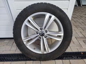 Pelēks Volkswagen Tiguan 2021 Repina, ar dzinēja tilpumu 2.00 L un nobraukumu 87 tūkst. km par 26700 €, foto 19 vietnē AUTOMOTO.COM.LV