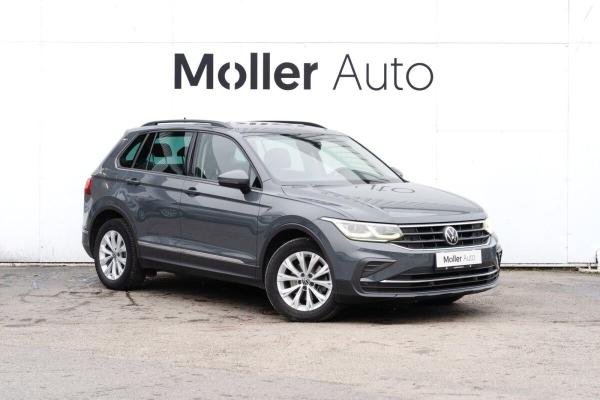 Volkswagen Tiguan 2021 RÄ«ga vietnÄ PelÄks Volkswagen Tiguan 2021 RÄ«ga, ar dzinÄja tilpumu 1.50 L un nobraukumu 166 tÅ«kst. km par 18350 ā¬, foto 5 vietnÄ AUTOMOTO.COM.LV