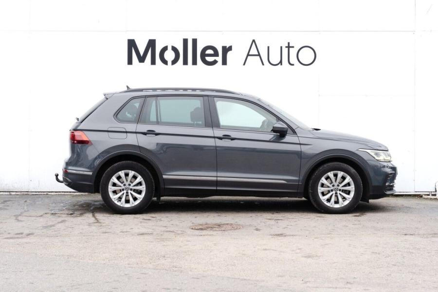 Pelēks Volkswagen Tiguan 2021 Rīga, ar dzinēja tilpumu 1.50 L un nobraukumu 166 tūkst. km par 18350 €, foto 6 vietnē AUTOMOTO.COM.LV
