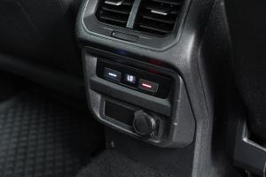 Pelēks Volkswagen Tiguan 2021 Rīga, ar dzinēja tilpumu 1.50 L un nobraukumu 166 tūkst. km par 18350 €, foto 8 vietnē AUTOMOTO.COM.LV