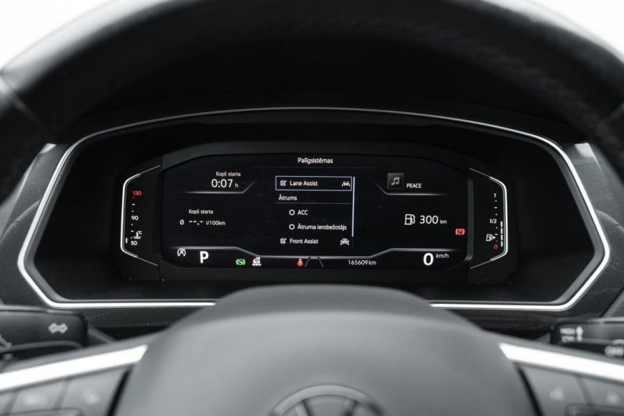 Pelēks Volkswagen Tiguan 2021 Rīga, ar dzinēja tilpumu 1.50 L un nobraukumu 166 tūkst. km par 18350 €, foto 12 vietnē AUTOMOTO.COM.LV