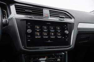 Pelēks Volkswagen Tiguan 2021 Rīga, ar dzinēja tilpumu 1.50 L un nobraukumu 166 tūkst. km par 18350 €, foto 17 vietnē AUTOMOTO.COM.LV