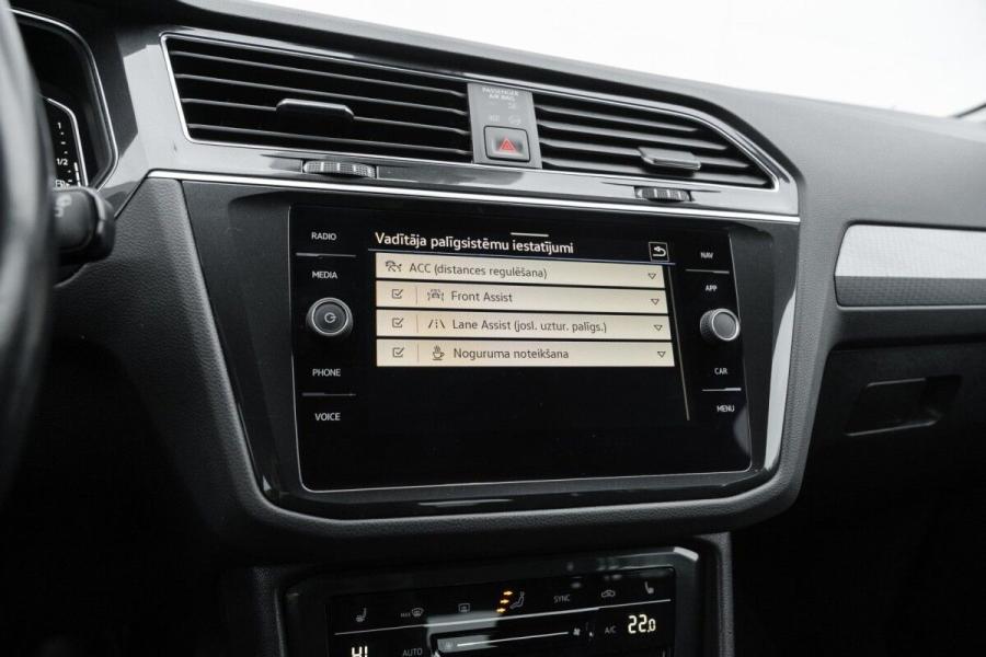 Pelēks Volkswagen Tiguan 2021 Rīga, ar dzinēja tilpumu 1.50 L un nobraukumu 166 tūkst. km par 18350 €, foto 21 vietnē AUTOMOTO.COM.LV