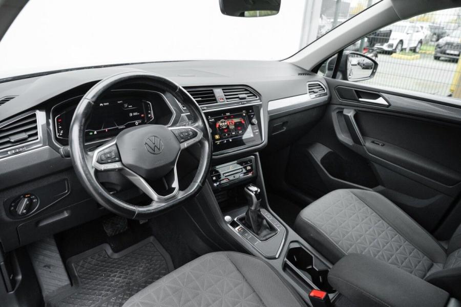 Pelēks Volkswagen Tiguan 2021 Rīga, ar dzinēja tilpumu 1.50 L un nobraukumu 166 tūkst. km par 18350 €, foto 23 vietnē AUTOMOTO.COM.LV