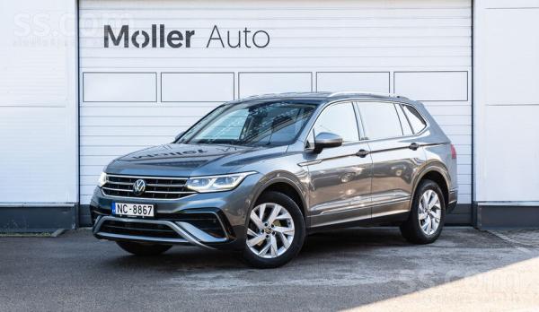 Grey Volkswagen Tiguan 2022 in Riga, with an engine capacity of 1.50 L and mileage of 55 thousand km for 18990 €, photo 1 on AUTOMOTO.COM.LV