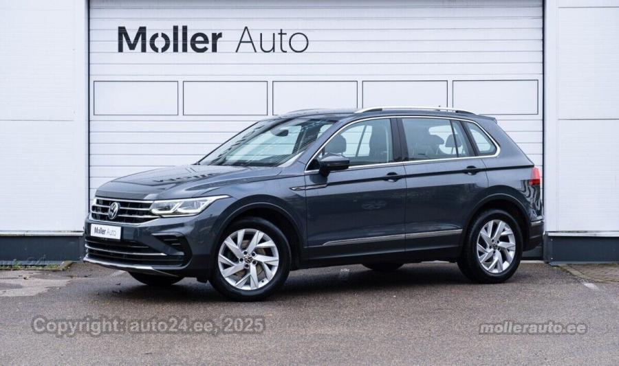 Grey Volkswagen Tiguan 2022 in Riga, with an engine capacity of 1.50 L and mileage of 121 thousand km for 28694 €, photo 1 on AUTOMOTO.COM.LV