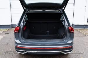 Grey Volkswagen Tiguan 2022 in Riga, with an engine capacity of 1.50 L and mileage of 121 thousand km for 28694 €, photo 21 on AUTOMOTO.COM.LV