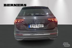 Grey Volkswagen Tiguan 2022 in Kaunas, with an engine capacity of 0.00 L and mileage of 62 thousand km for 29093 €, photo 5 on AUTOMOTO.COM.LV