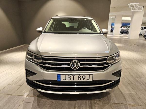 Pelēks Volkswagen Tiguan 2022 Kauņa, ar dzinēja tilpumu 0.00 L un nobraukumu 50 tūkst. km par 34856 €, foto 3 vietnē AUTOMOTO.COM.LV