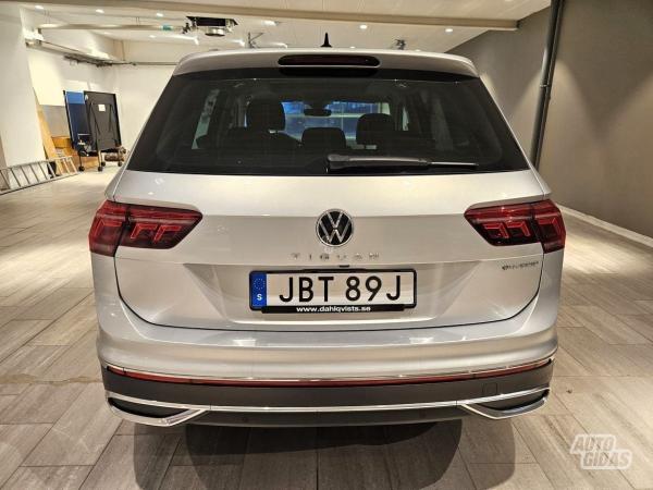 Pelēks Volkswagen Tiguan 2022 Kauņa, ar dzinēja tilpumu 0.00 L un nobraukumu 50 tūkst. km par 34856 €, foto 7 vietnē AUTOMOTO.COM.LV
