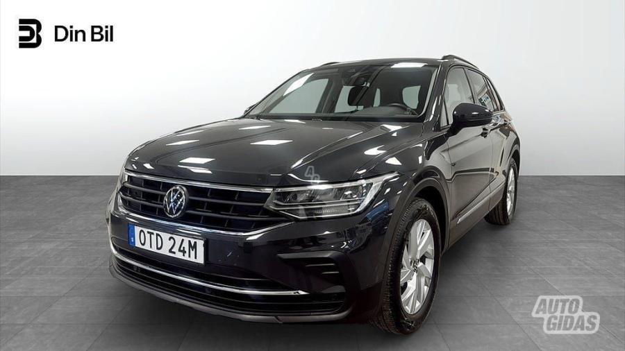 Grey Volkswagen Tiguan 2022 in Kaunas, with an engine capacity of 0.00 L and mileage of 51 thousand km for 29919 €, photo 1 on AUTOMOTO.COM.LV