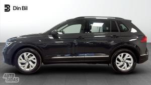 Grey Volkswagen Tiguan 2022 in Kaunas, with an engine capacity of 0.00 L and mileage of 51 thousand km for 29919 €, photo 2 on AUTOMOTO.COM.LV