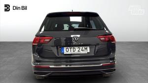 Grey Volkswagen Tiguan 2022 in Kaunas, with an engine capacity of 0.00 L and mileage of 51 thousand km for 29919 €, photo 5 on AUTOMOTO.COM.LV