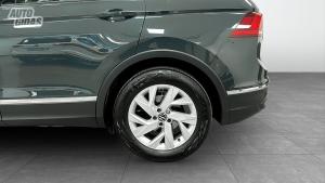Grey Volkswagen Tiguan 2022 in Kaunas, with an engine capacity of 0.00 L and mileage of 51 thousand km for 29919 €, photo 6 on AUTOMOTO.COM.LV