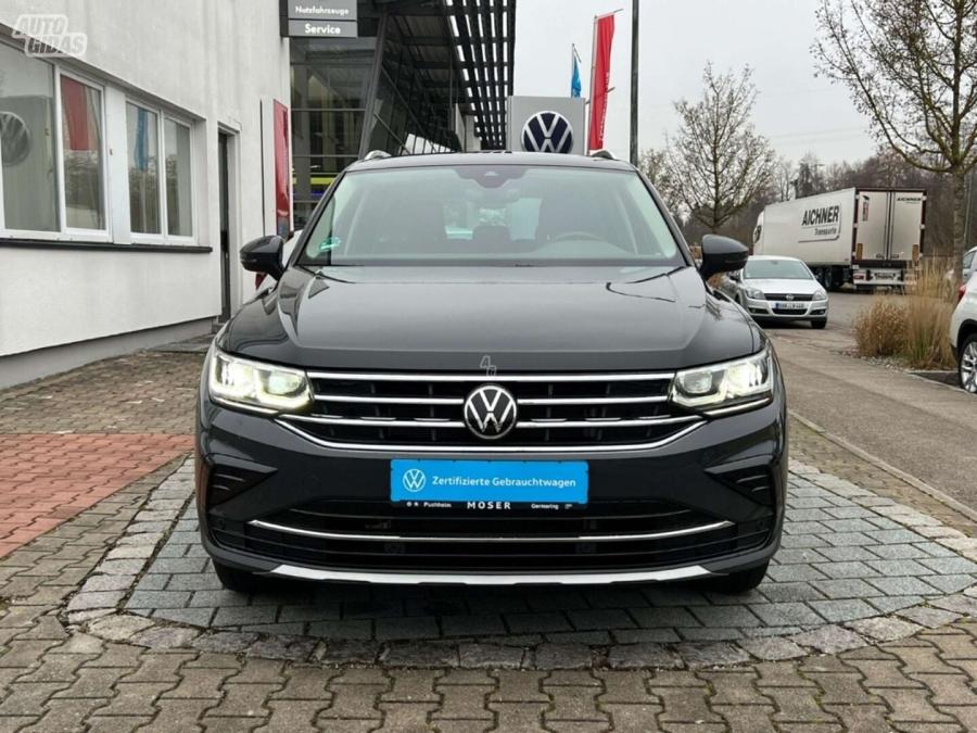Grey Volkswagen Tiguan 2022 in Kaunas, with an engine capacity of 1.40 L and mileage of 87 thousand km for 27365 €, photo 2 on AUTOMOTO.COM.LV