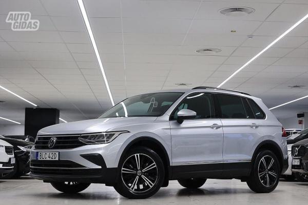 Grey Volkswagen Tiguan 2022 in Kaunas, with an engine capacity of 0.00 L and mileage of 81 thousand km for 28329 €, photo 4 on AUTOMOTO.COM.LV