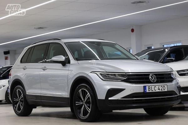 Grey Volkswagen Tiguan 2022 in Kaunas, with an engine capacity of 0.00 L and mileage of 81 thousand km for 28329 €, photo 7 on AUTOMOTO.COM.LV