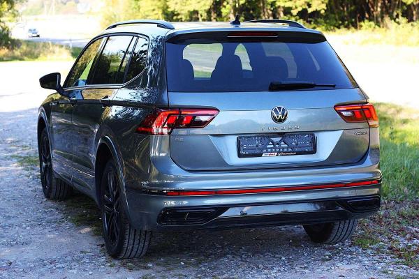 Grey Volkswagen Tiguan 2022 in Kretinga, with an engine capacity of 1.98 L and mileage of 286 thousand km for 21999 €, photo 9 on AUTOMOTO.COM.LV