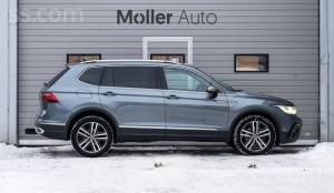 Grey Volkswagen Tiguan 2022 in Jelgava, with an engine capacity of 2.00 L and mileage of 144 thousand km for 29350 €, photo 5 on AUTOMOTO.COM.LV