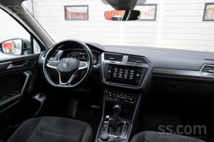 Grey Volkswagen Tiguan 2022 in Jelgava, with an engine capacity of 2.00 L and mileage of 144 thousand km for 29350 €, photo 10 on AUTOMOTO.COM.LV