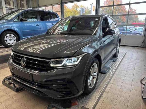 Pelēks Volkswagen Tiguan 2022 Viļņa, ar dzinēja tilpumu 1.97 L un nobraukumu 132 tūkst. km par 31200 €, foto 1 vietnē AUTOMOTO.COM.LV