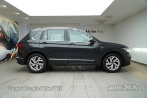 Pelēks Volkswagen Tiguan 2022 Tallina, ar dzinēja tilpumu 1.50 L un nobraukumu 160 tūkst. km par 31150 €, foto 4 vietnē AUTOMOTO.COM.LV