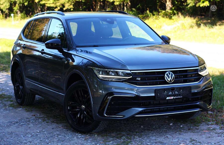 Grey Volkswagen Tiguan 2022 in Kretinga, with an engine capacity of 1.98 L and mileage of 286 thousand km for 20999 €, photo 4 on AUTOMOTO.COM.LV