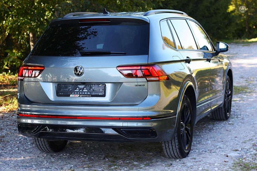 Grey Volkswagen Tiguan 2022 in Kretinga, with an engine capacity of 1.98 L and mileage of 286 thousand km for 20999 €, photo 12 on AUTOMOTO.COM.LV