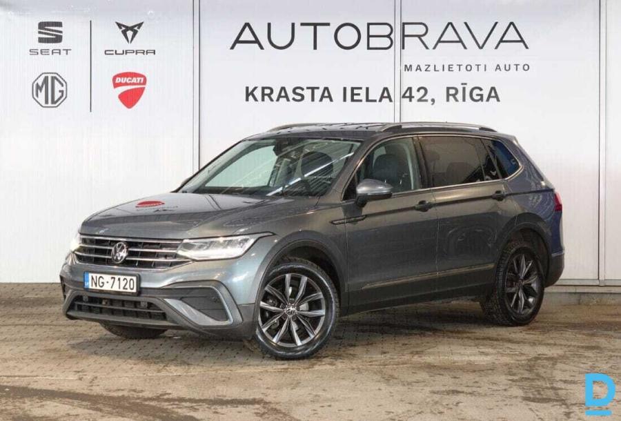 Grey Volkswagen Tiguan 2022 in Riga, with an engine capacity of 2.00 L and mileage of 158 thousand km for 24400 €, photo 1 on AUTOMOTO.COM.LV
