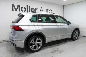 Grey Volkswagen Tiguan 2022 in Vilnius, with an engine capacity of 1.40 L and mileage of 74 thousand km for 28900 €, photo 3 on AUTOMOTO.COM.LV