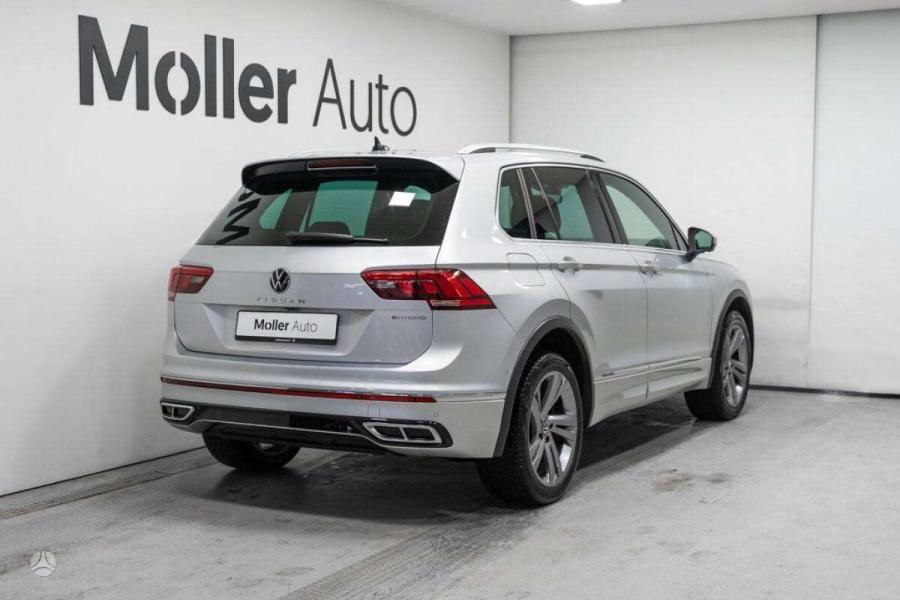 Grey Volkswagen Tiguan 2022 in Vilnius, with an engine capacity of 1.40 L and mileage of 74 thousand km for 28900 €, photo 4 on AUTOMOTO.COM.LV