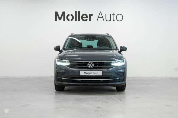 Pelēks Volkswagen Tiguan 2022 Viļņa, ar dzinēja tilpumu 1.50 L un nobraukumu 68 tūkst. km par 22700 €, foto 5 vietnē AUTOMOTO.COM.LV