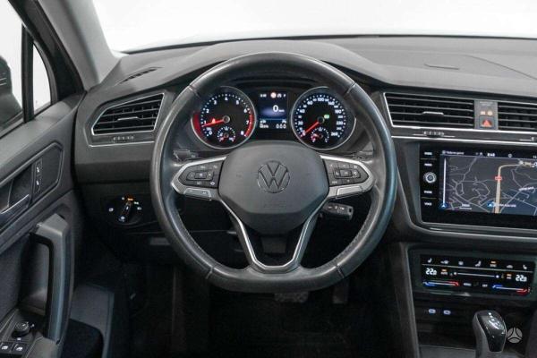 Pelēks Volkswagen Tiguan 2022 Viļņa, ar dzinēja tilpumu 1.50 L un nobraukumu 68 tūkst. km par 22700 €, foto 9 vietnē AUTOMOTO.COM.LV
