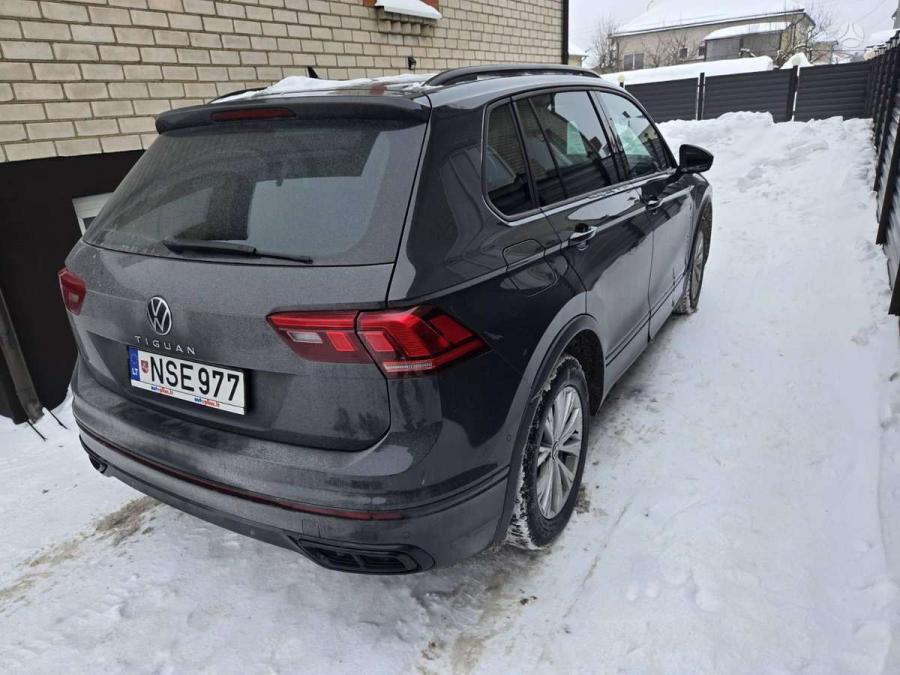 Pelēks Volkswagen Tiguan 2022 Šauļi, ar dzinēja tilpumu 1.50 L un nobraukumu 60 tūkst. km par 22200 €, foto 4 vietnē AUTOMOTO.COM.LV